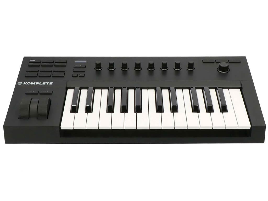 Native Instruments Kontrol A25 keyboard